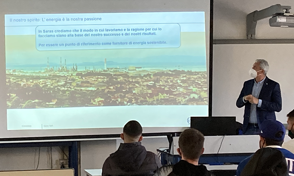 Gli studenti dell’istituto Giua “a scuola” di sostenibilità - Sarlux ...